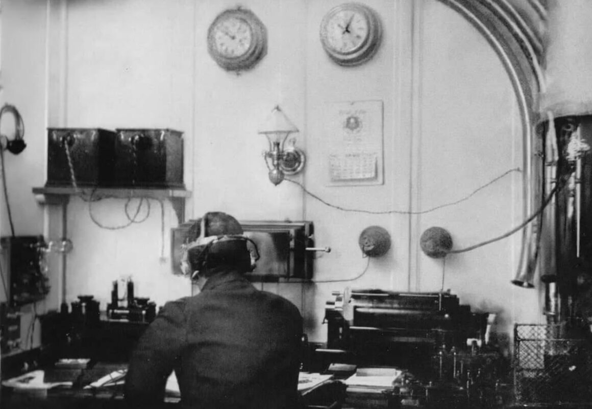 Double Exposure of the Marconi Room on the Titanic Repaired! – Vacuum ...